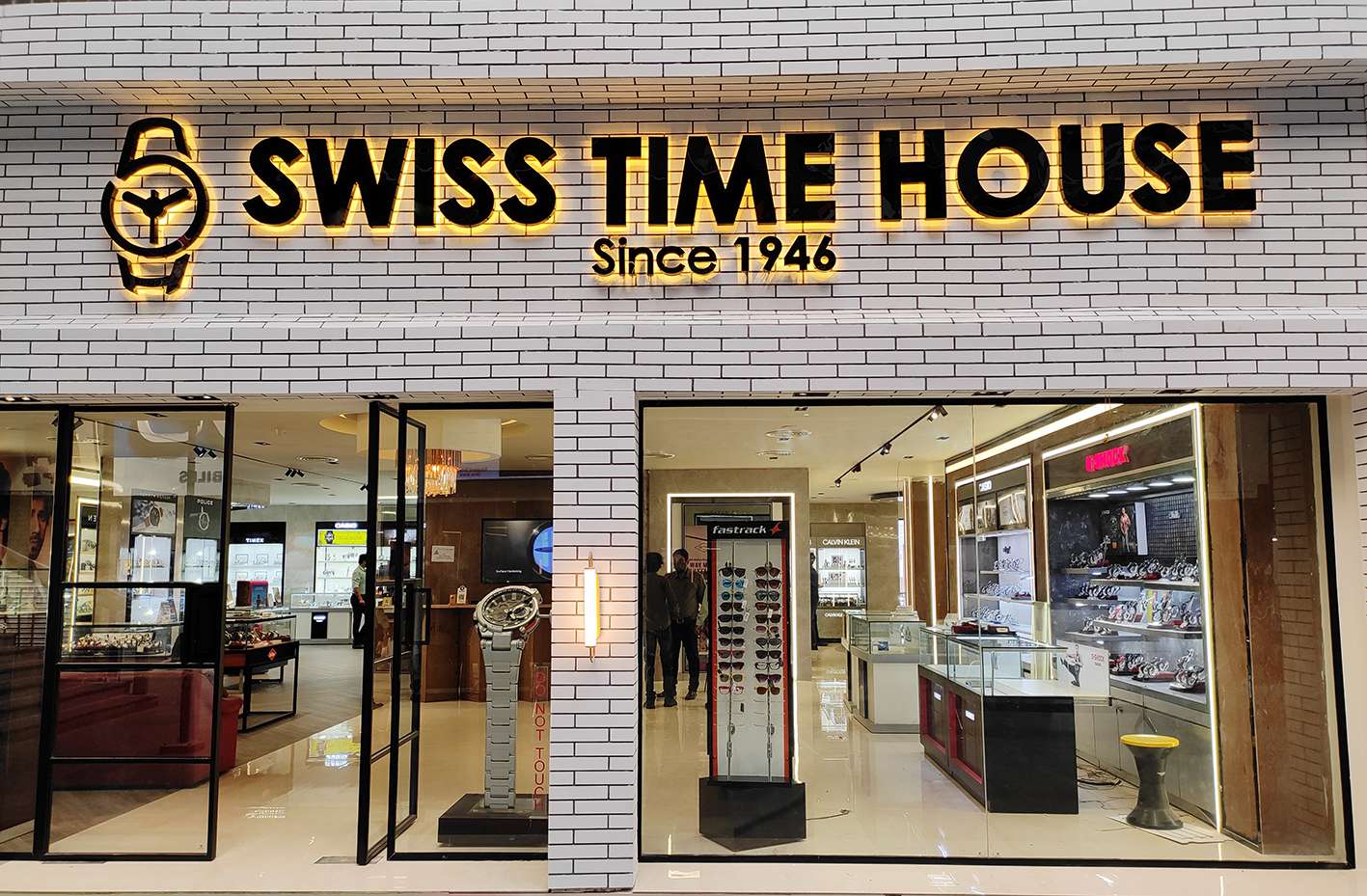 Watch Store in Marine Drive